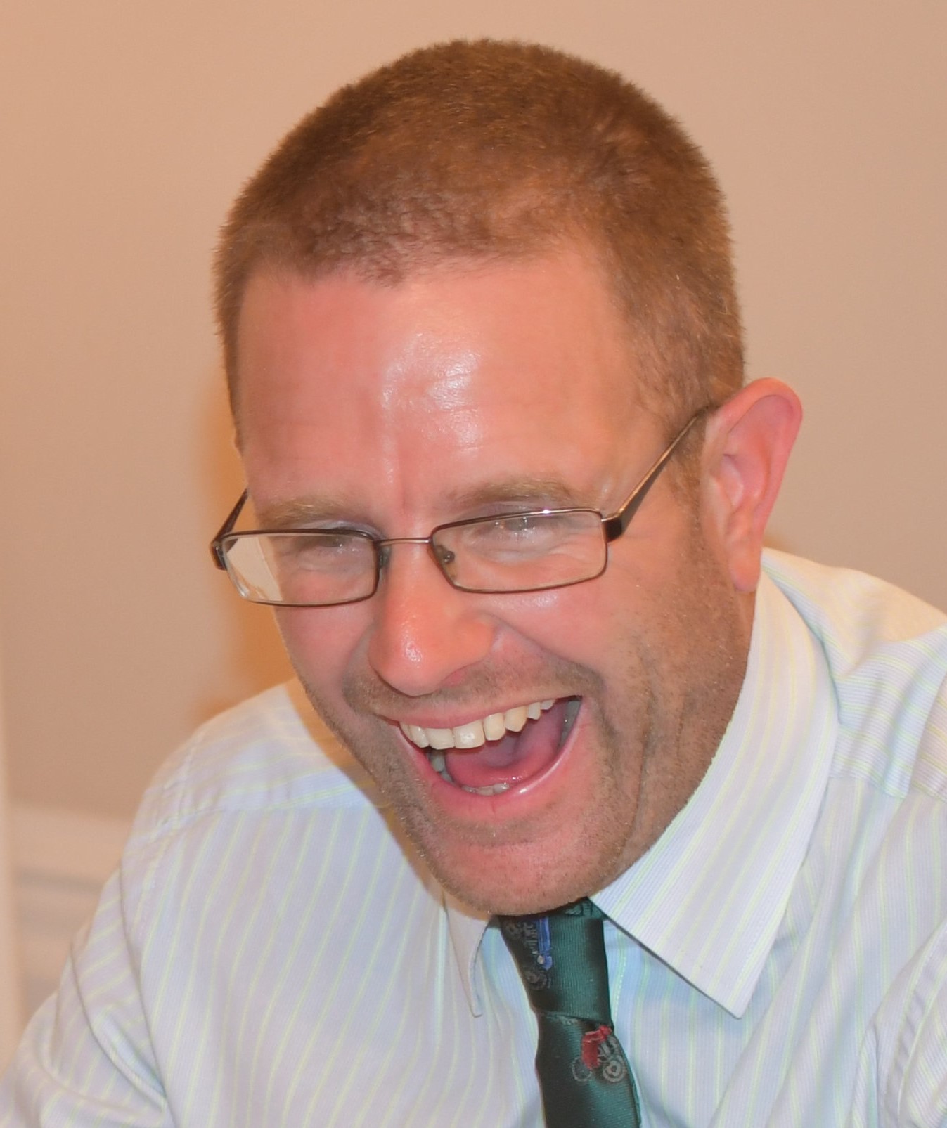 Graham Webb – Dinghy and Powerboat Instructor – YPA – Young People Afloat